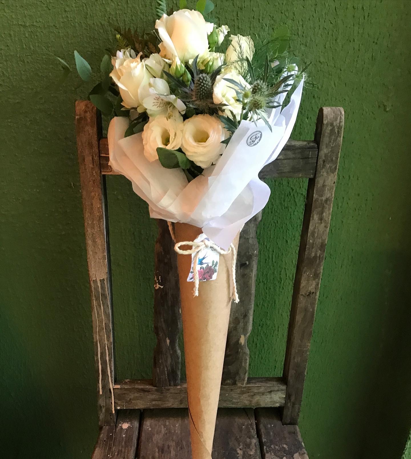 Maxi Cone - Oh Flor Delicadezas-Flores, cestas, terrários e balões